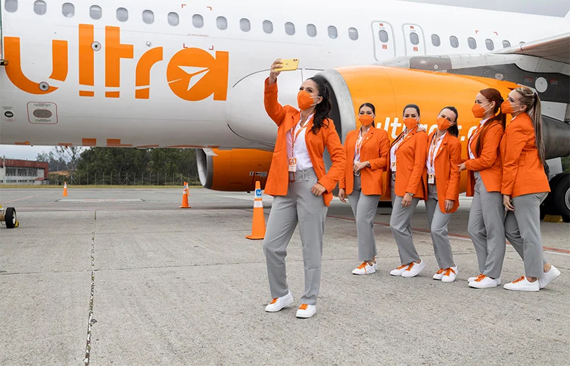Ultra Air inicia operaciones y presenta sus uniformes | volavi